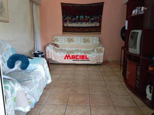BELA CHÁCARA NO MATO DENTRO COM POMAR FORMADO TODA MURADA, SÃO JOSÉ DOS CAMPOS