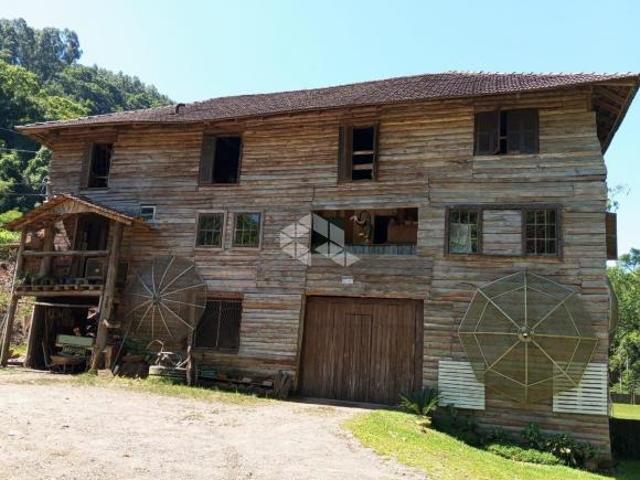 Bela chácara na Serra