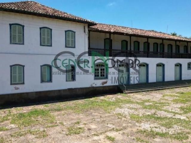 Bela Fazenda de 930 ha com Sede Centenária e muita capacidade Produtiva