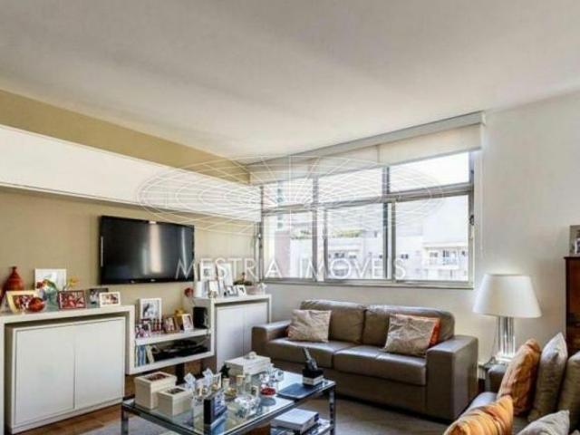 Bela Vista | Apartamento andar alto, com 171 m² e 2 vagas !