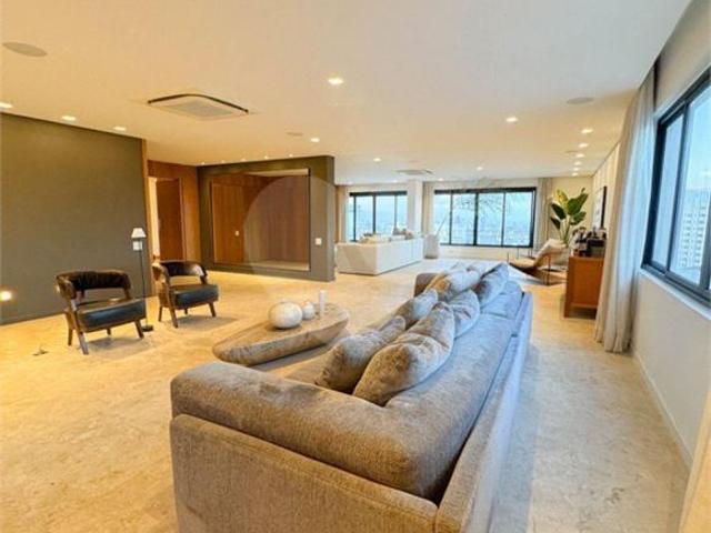 Bela Vista. 350M2. 2 quartos. suite. 2 vagas de garagen