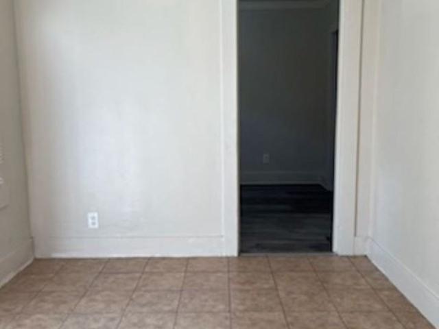 BELC 08 Studio Apartment for Rent at 443 W Florence Ave, Los Angeles, CA 90003