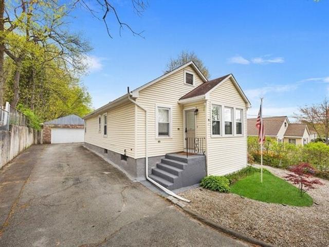 Belcourt Rd, Worcester, Home For Sale