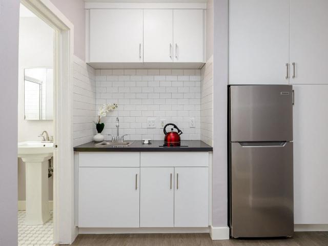 Belcrest Apartments 1 Bedroom Apartment for Rent at 637 Hauser Blvd, Los Angeles, CA 90036 Mid City West