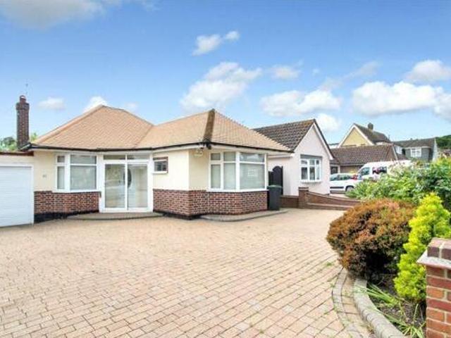 Belfairs Park Drive, Leigh on sea, 2 Bedroom Bungalow
