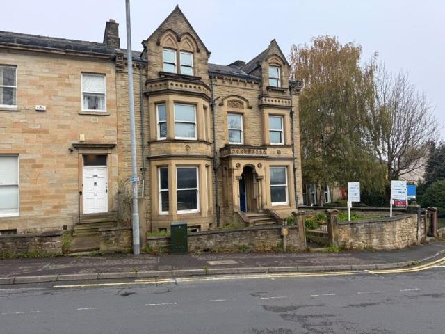 Belgrave Terrace, Huddersfield HD1, Room to rent, £525 pcm | PrimeLocation