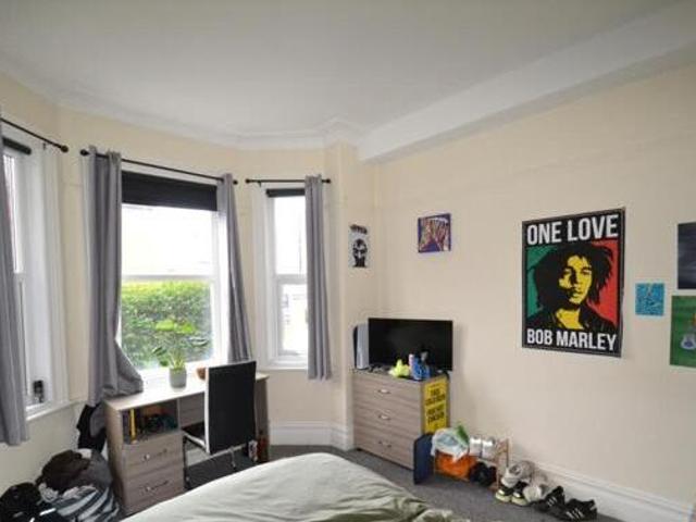 Belgrave Avenue, Manchester, 6 Bedroom House