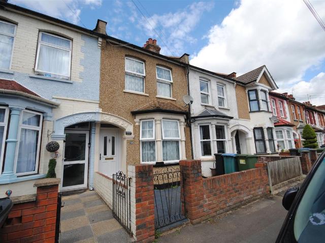 Belgrave Avenue, Watford WD18, 3 bed terraced house to rent, £2,000 pcm | PrimeLocation