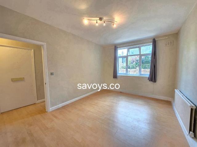 Belgrave Gardens, London, NW8 1 bed apartment to rent £1,700 pcm £392 pw