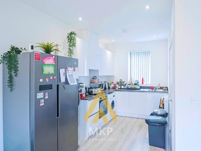 Belgrave Middleway, Birmingham B12, 3 bed terraced house to rent, £1,950 pcm | PrimeLocation