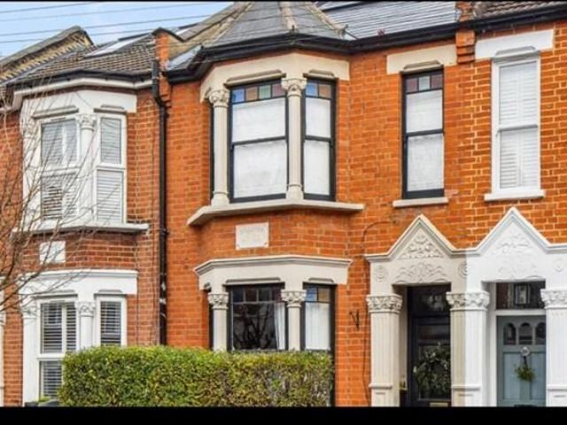 Belgrave Road, London, E17 3 bed terraced house to rent £4,000 pcm £923 pw