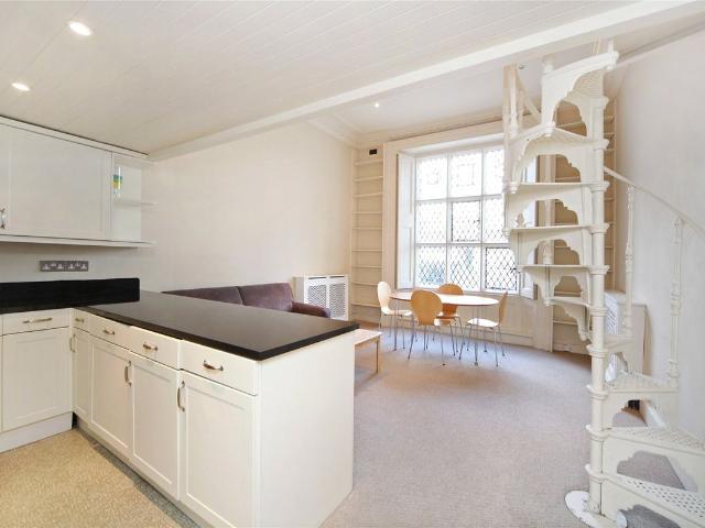 Belgrave Road, Pimlico SW1V, 3 bed flat to rent, £3,748 pcm | PrimeLocation