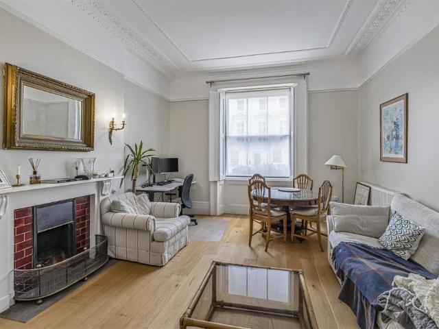 Belgrave Road, SW1V 1 bed flat to rent £2,900 pcm £669 pw