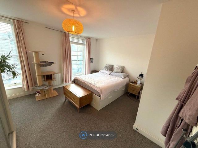 Belgrave Street, London E1, 1 bed terraced house to rent, £1,995 pcm | PrimeLocation