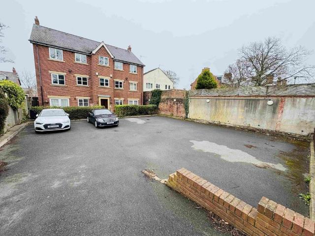 Belgravia Court, Sunderland, Tyne And. 2 bed apartment to rent £650 pcm £150 pw