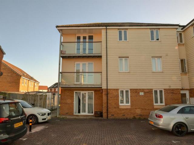 Belgravia Drive, Bridgwater TA6, 2 bed flat to rent, £995 pcm | PrimeLocation