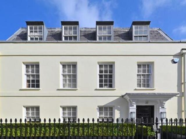 Belgravia, Lyall Street, London, 4 Bedroom House