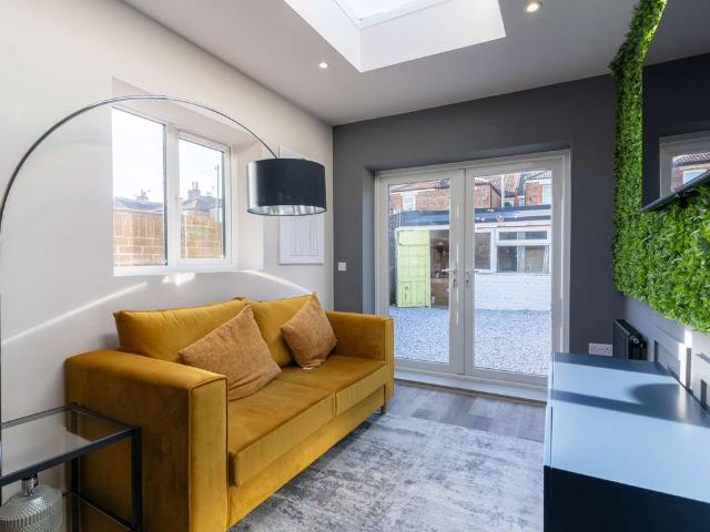 Belgravia Road Room 3
