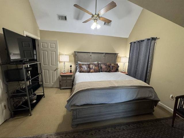 Belhaven Private Room/ Shared bath