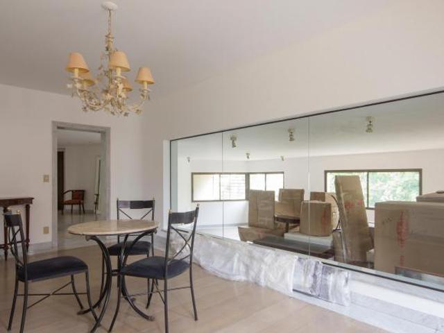 Belissimo apto alto padrão p/venda ou locação c/362m2 e 04 dorm. Morumbi