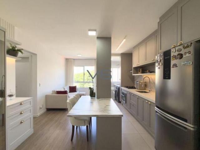 Belissimo Apto Semi Mobiliado, 2 quartos, 1 vaga a venda no Portão R$ 670.000,00