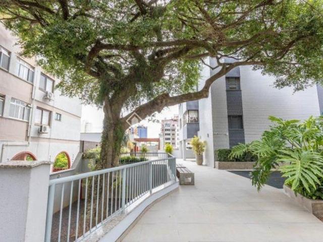 Belíssimo apartamento 2 quartos sendo 1 suíte, 2 banheiros, 1 vaga coberta no bairro Auxiliadora