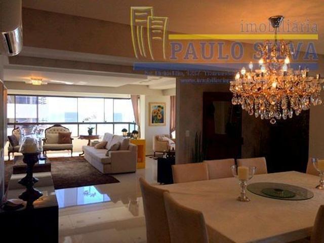 Belíssimo apartamento, 300,00m², no centro de Tramandaí. Ideal para