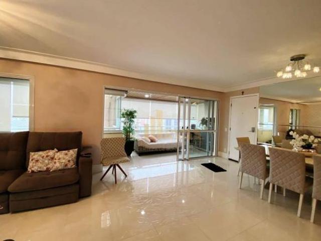 Belissímo apartamento com 128m², DECORADO e PLANEJADO, 3 suítes, 1 closet, sala de estar/jantar, t