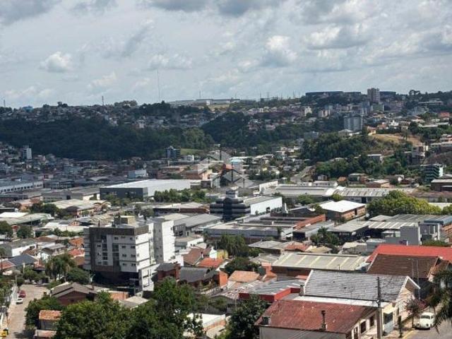 Belíssimo apartamento com 3 dormitórios, sendo 1 suíte