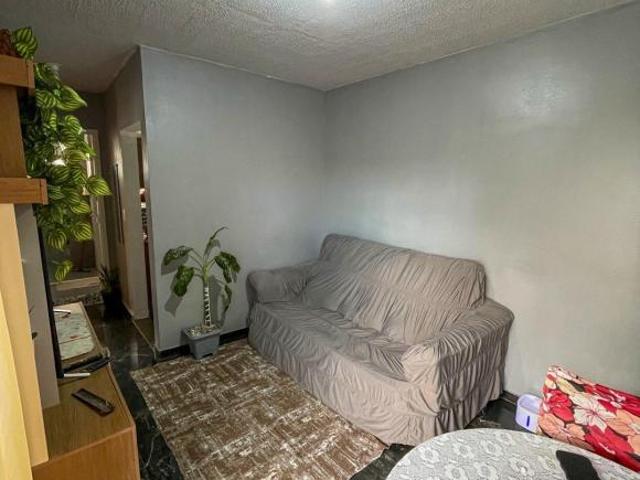 Belíssimo apartamento a venda no Condomínio Moradas de Franco 45,85m² 3° Andar, Piscina e porta