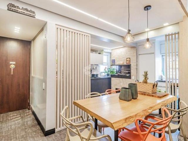 Belíssimo apartamento de 3 dormitórios, reformado, Av. Carlos Gomes com Nilo Peçanha