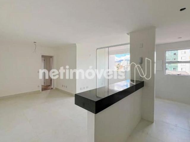 Belíssimo apartamento de 3 quartos no Sagrada Família