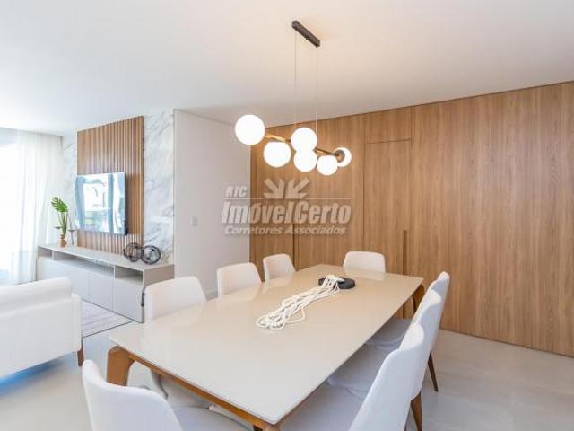 Belissímo Apartamento DECORADO com 128.03m² Útil