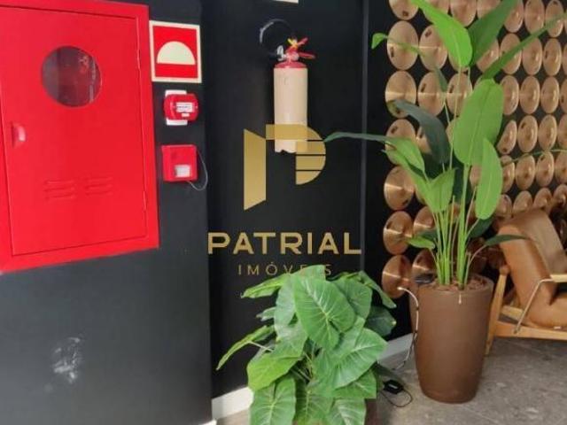 Belíssimo Apartamento Duplex à venda no bairro Água Verde
