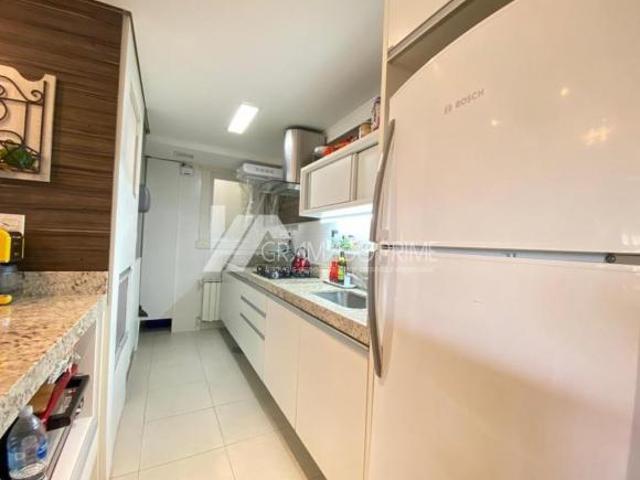 BELÍSSIMO APARTAMENTO EM CANELA