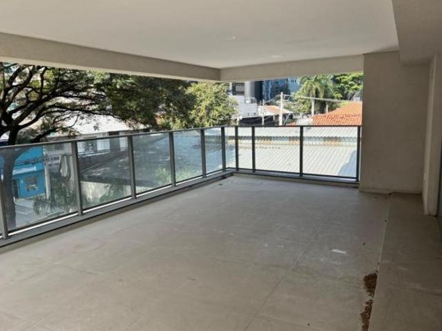 Belíssimo Apartamento em Itaim Bibi com 246 m²!