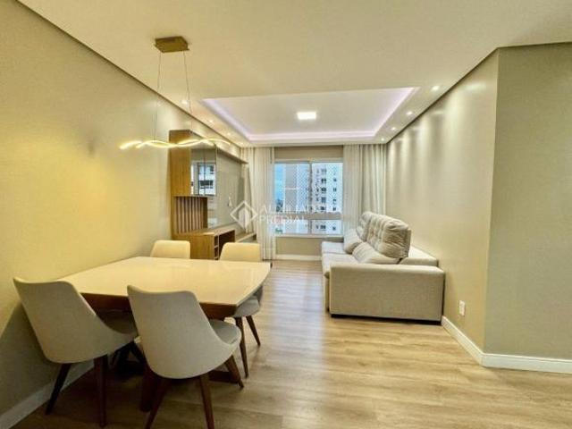 Belíssimo Apartamento MOBILIADO, com muito bom gosto e acabamento