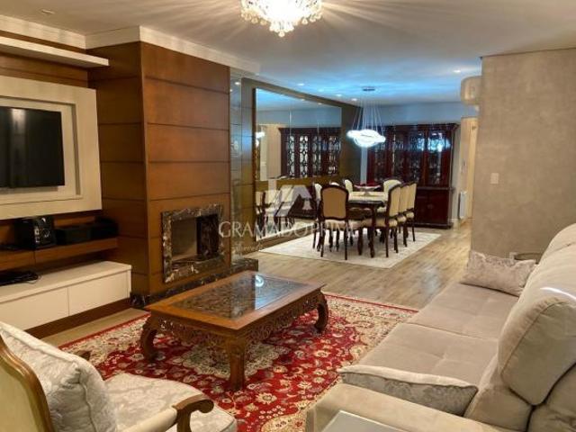 BELISSIMO APARTAMENTO NO CORAÇÃO DE GRAMADO !