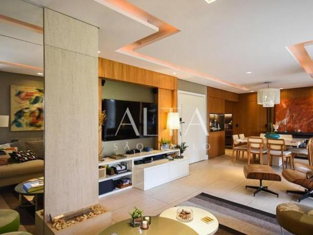 Apartamento ELEGANTE de 163m² À VENDA com 03 suítes, 03 vagas e ACABAMENTOS NOBRES no Panamby