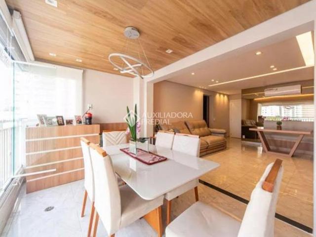 Belíssimo apartamento na Vila Assunção, em Santo André, com 103m² de área útil