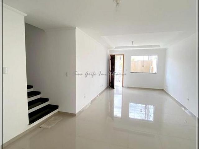BELÍSSIMO SOBRADO TRIPLEX COM MAIS DE 160m² LOCALI