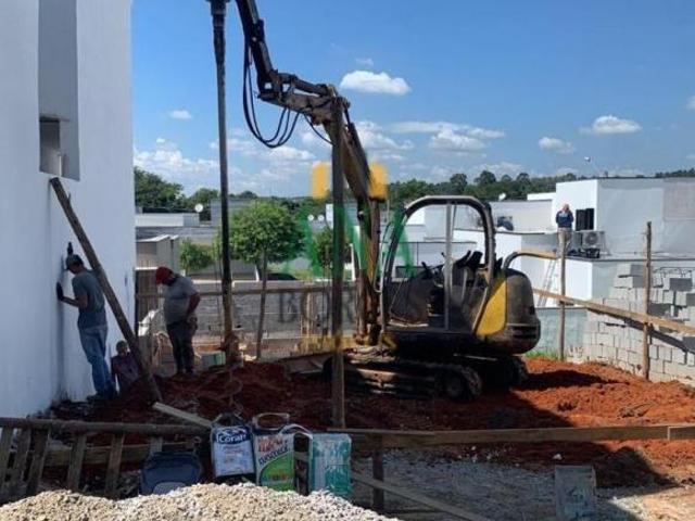 Belíssimo Sobrado a Venda no Condomínio Terras de São Francisco