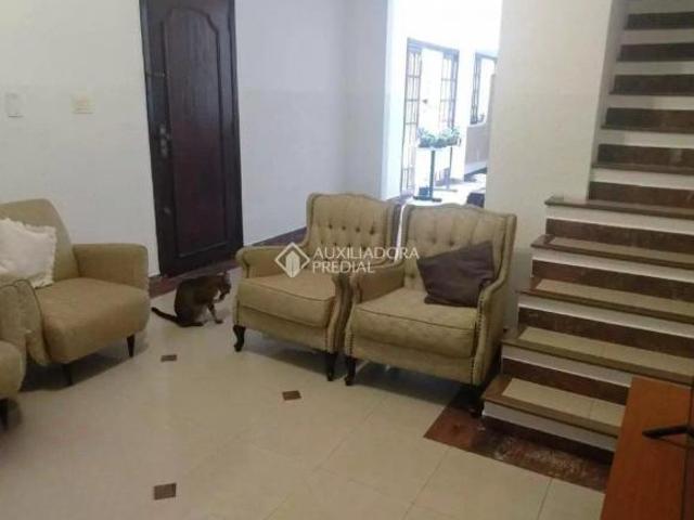 Belíssimo Sobrado à Venda em Nova Petrópolis