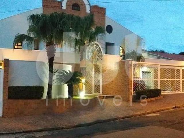 BELÍSSIMO SOBRADO À VENDA EM CAMPINAS/SP