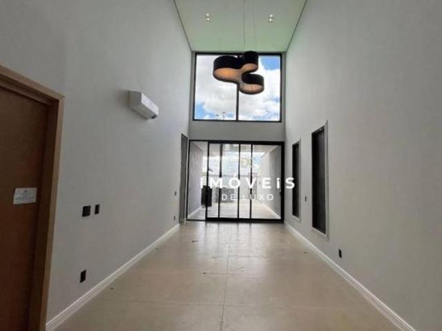 Belíssimo Sobrado com Piscina para VENDA no Condomínio Costa das Areias Salto/SP