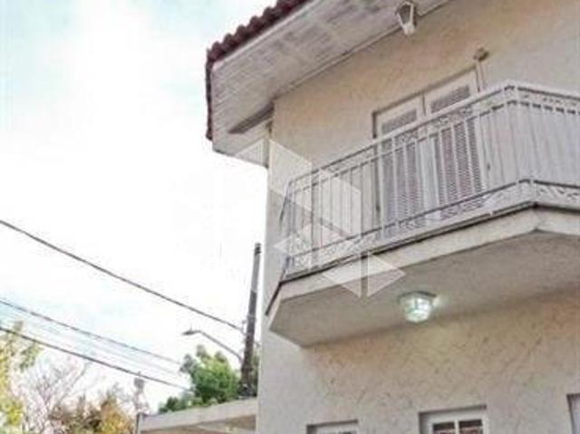 Belíssimo sobrado de alto padrão, com fino acabamento e arquitetura imponente, localizado no Jardim