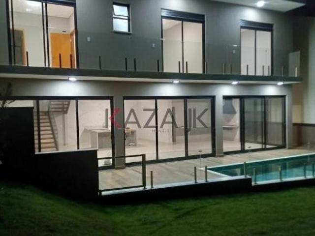 Belíssimo sobrado no residencial Phytus, Itupeva. 3 suítes, sendo 1 com closet. 3 salas integradas c