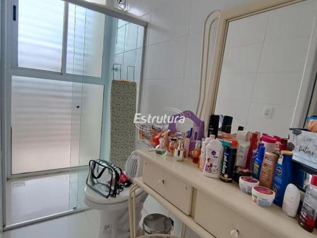 Belíssimo Sobrado para venda com 3 dormitórios em condomínio fechado