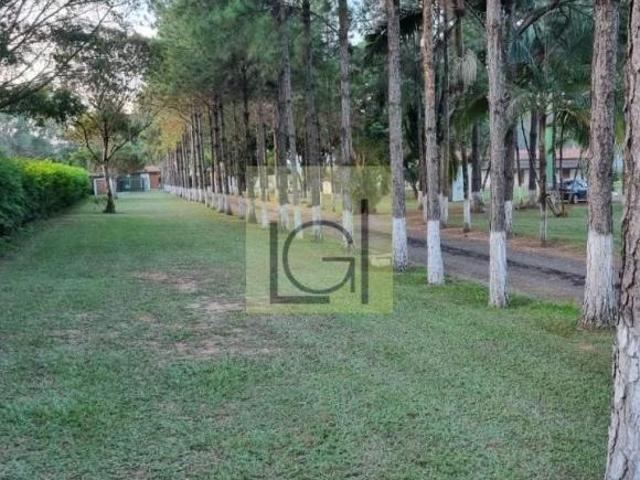 Belíssimo Sítio de Luxo em Condomínio Exclusivo em Salto SP: 4 Quartos, 4 Suítes, 4 Salas, 6 Banheir