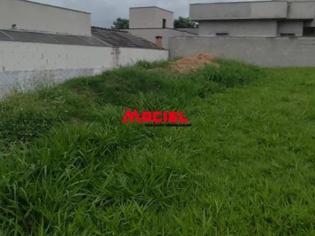 BELÍSSIMO TERRENO A VENDA TERRAS DO VALE LEVE ACLIVE PRÓXIMO A PORTARIA